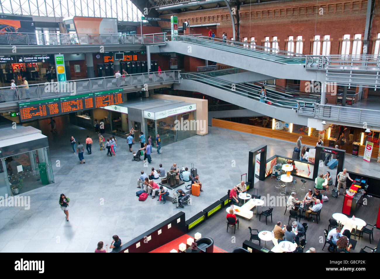 Gare de puerta de atocha Banque de photographies et d’images à haute ...
