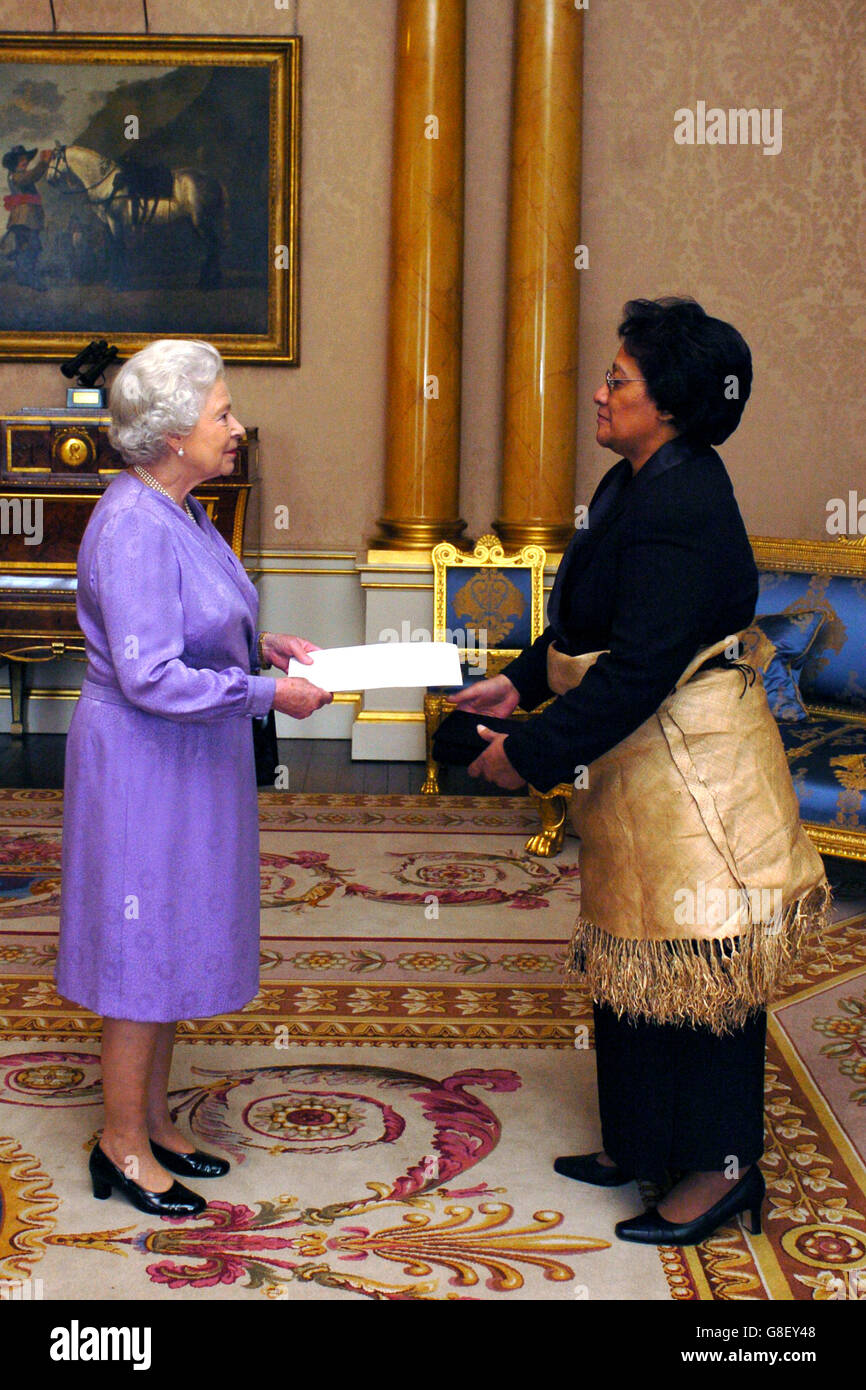 Son Excellence a présenté à la Cour de St James les lettres de rappel ...