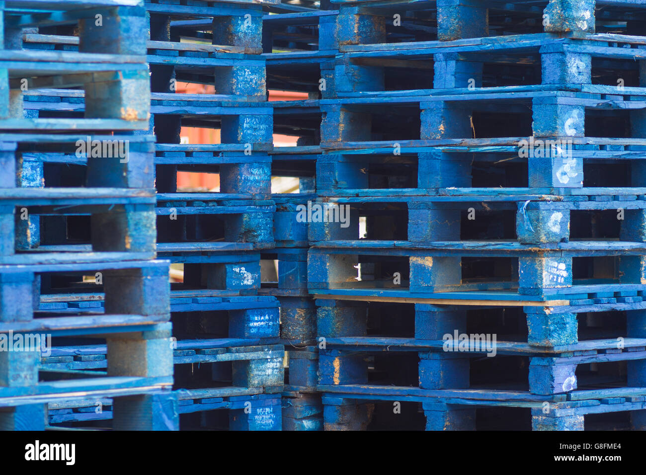 Pile de palettes Banque de photographies et d’images à haute résolution ...
