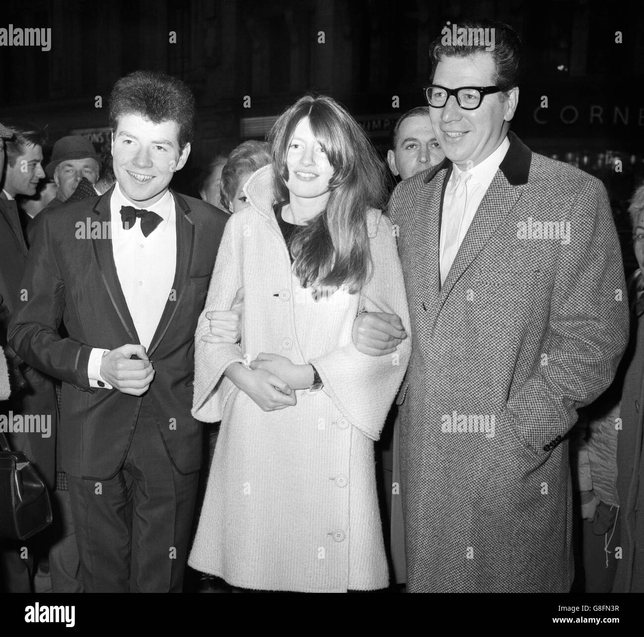 Max Bygraves (à droite) avec son fils Anthony et sa fille Maxine au ...