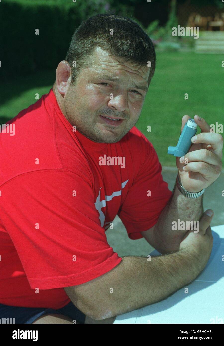 Joueur de rugby darren garforth inhalateur d'asthme Banque de ...