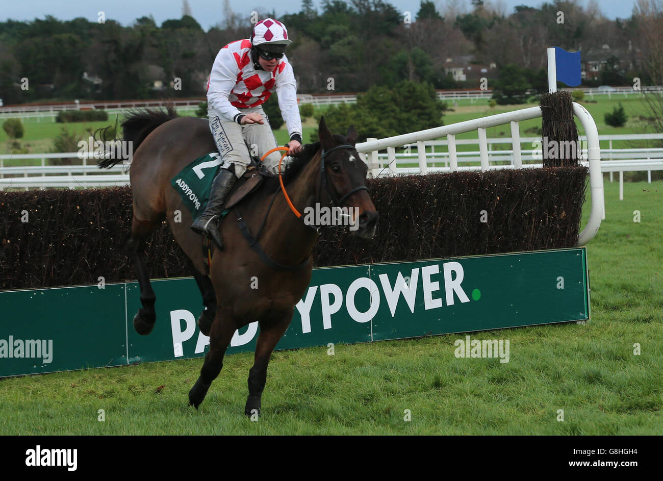 Dernier iphone Banque de photographies et d’images à haute résolution ...