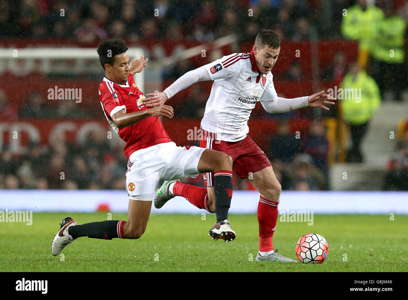 Cameron Borthwick-Jackson de Manchester United et Paul Coutts de ...