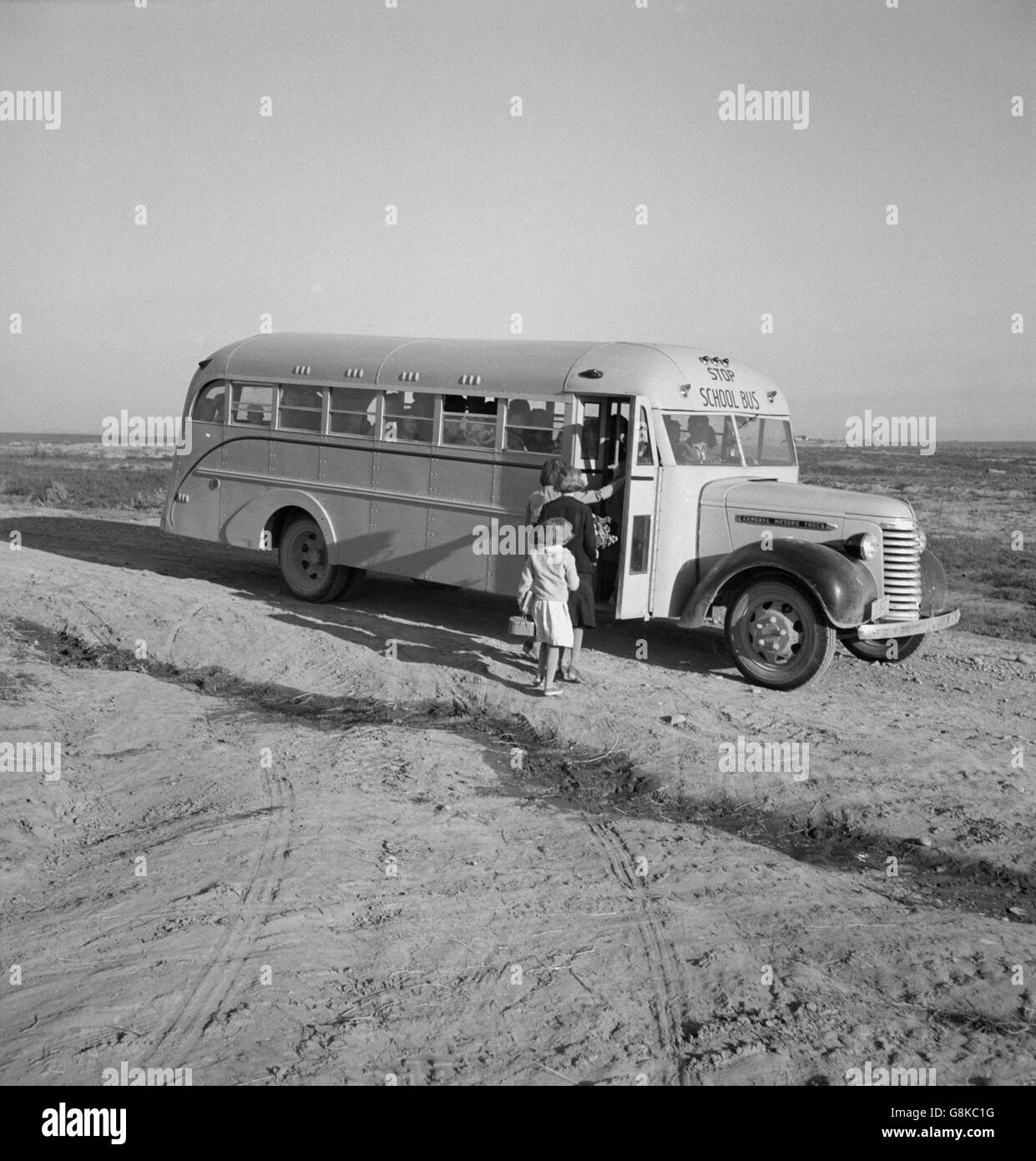 Autobus scolaire des années 1930 Banque de photographies et d’images à ...
