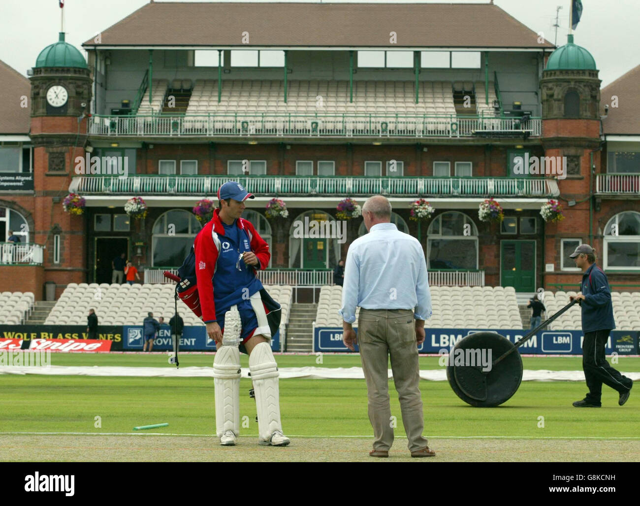 Angleterre capitaine michael vaughan session filets old trafford ...