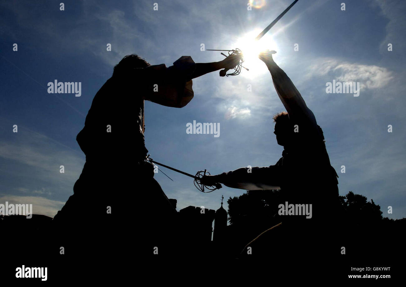 Combat épée silhouette hli safepics Banque de photographies et d’images ...