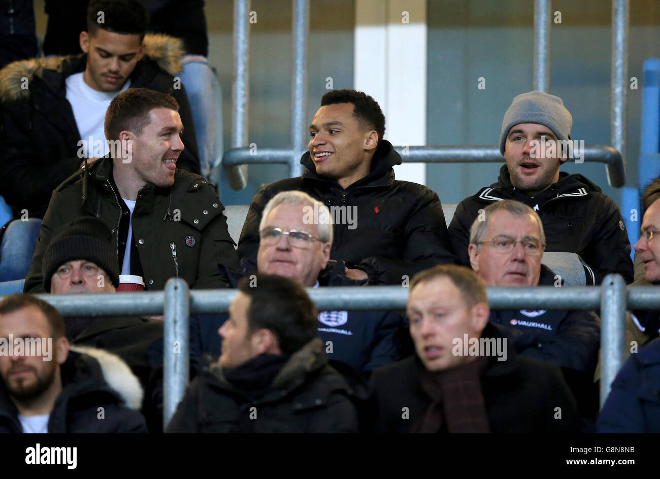 Jacob murphy center et adam armstrong dans les gradins Banque de ...