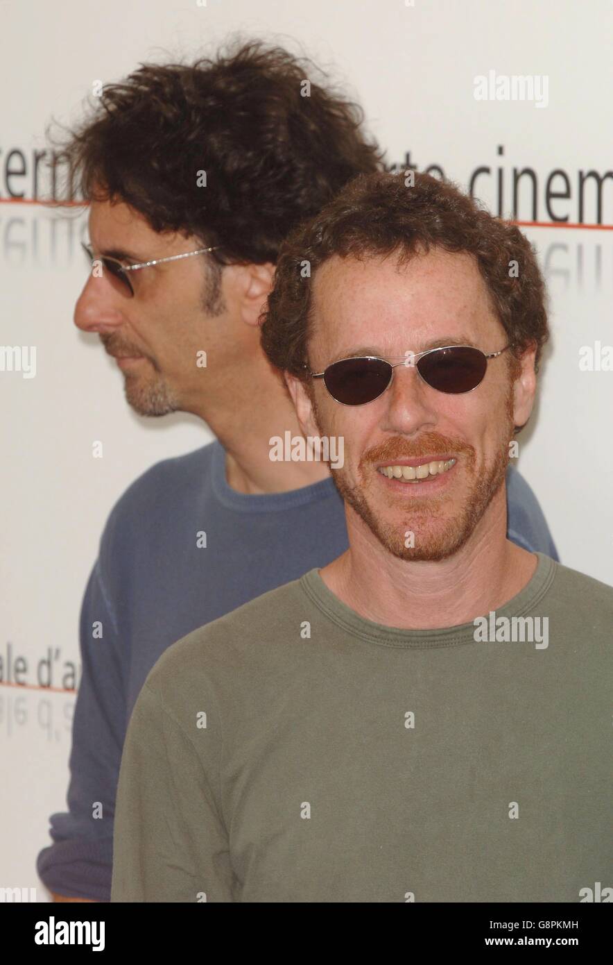 Producteurs joel gauche et ethan coen Banque de photographies et d’images à haute résolution - Alamy