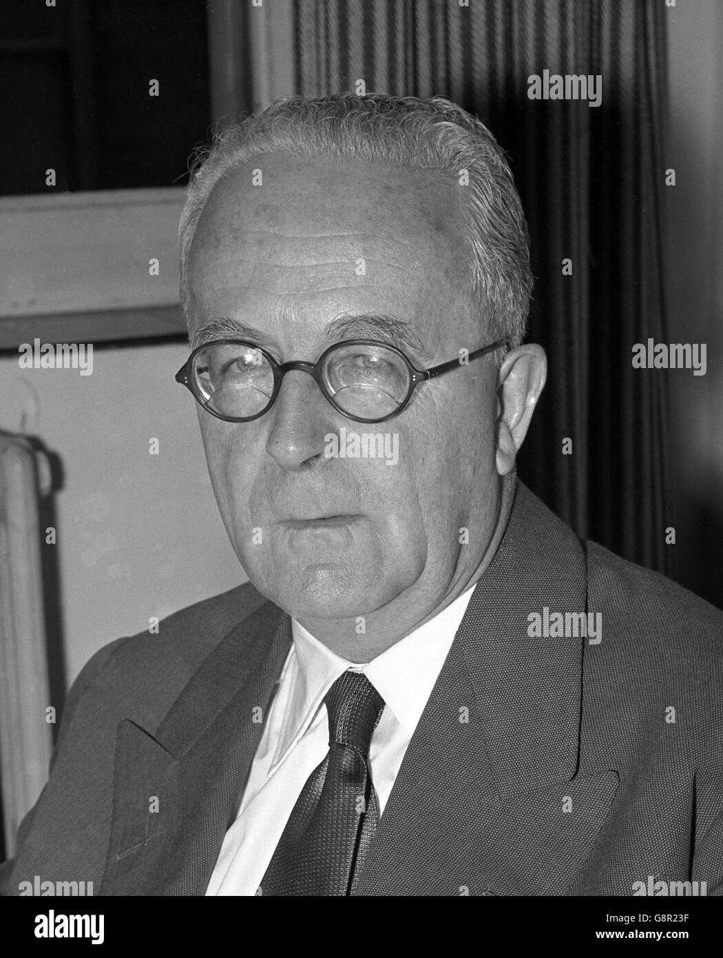 Lord radcliffe Banque de photographies et d’images à haute résolution ...