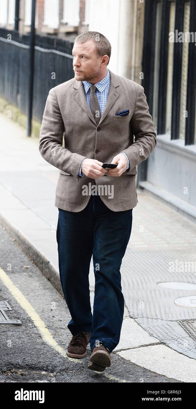 Affaire judiciaire madonna guy ritchie Banque de photographies et d ...