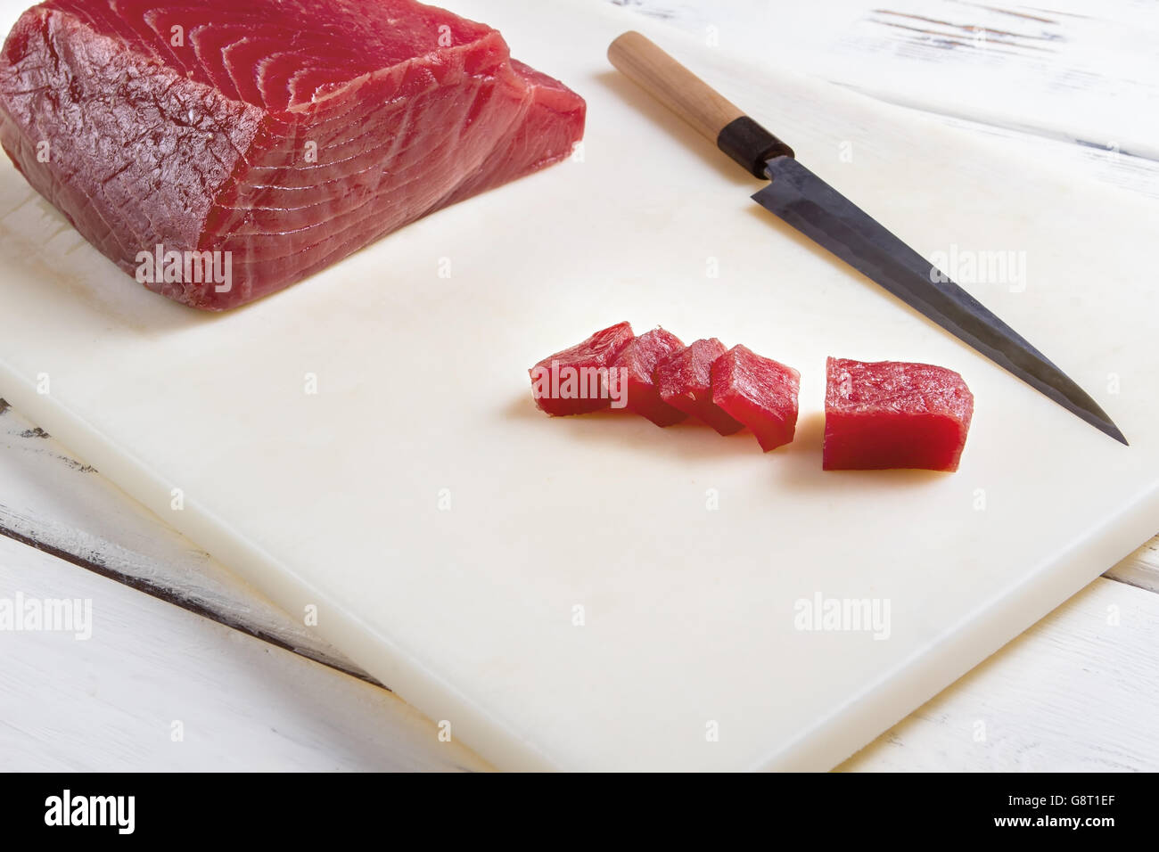 Poisson et couteau Banque de photographies et d’images à haute ...