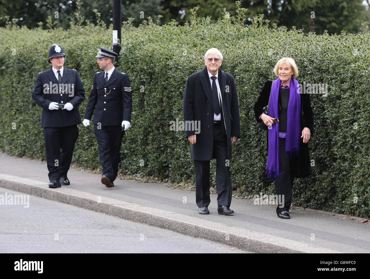 Sir Michael Parkinson et Lady Mary Parkinson arrivent pour les ...