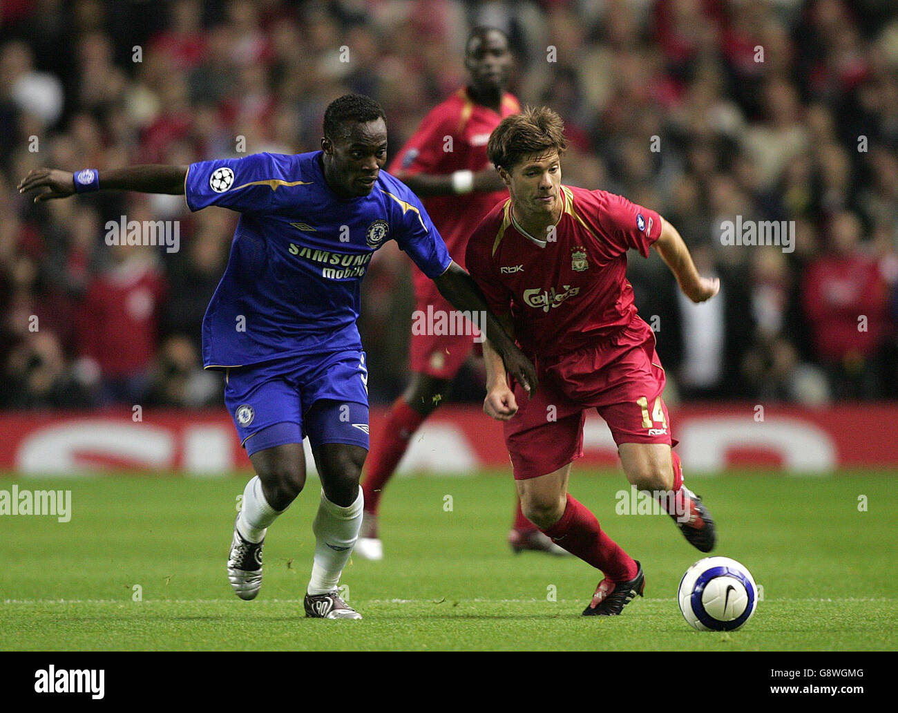 Xabi alonso liverpool 2005 Banque de photographies et d’images à haute ...