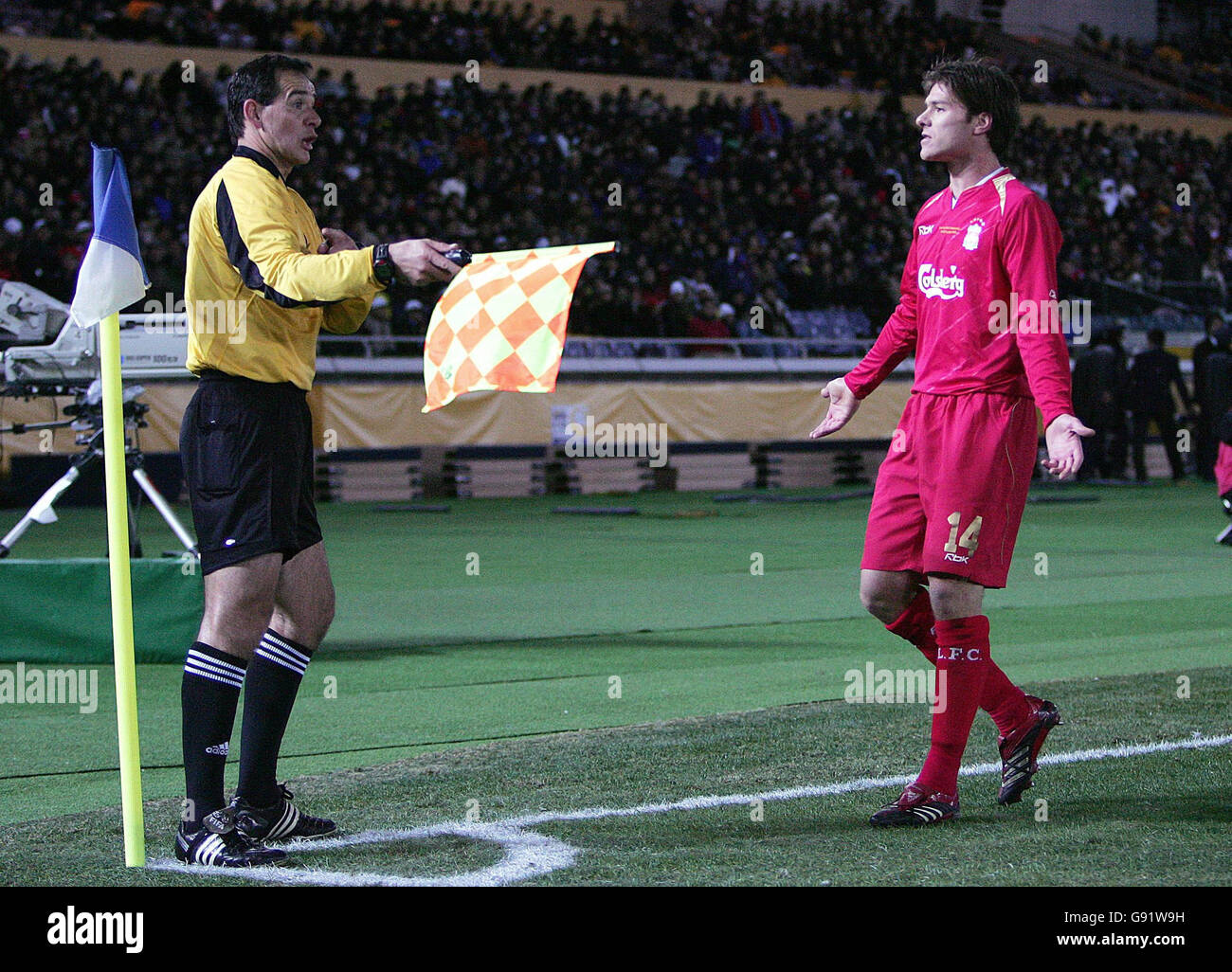 Xabi alonso liverpool 2005 Banque de photographies et d’images à haute ...