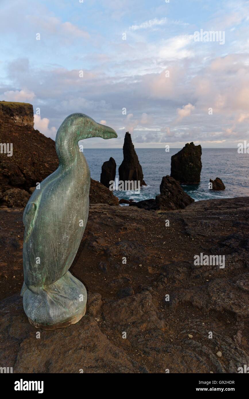 Sculpture de grand pingouin alca impennis Banque de photographies et d ...