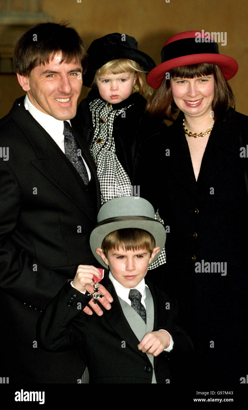 Peter beardsley avec sa fille stacey Banque de photographies et d ...
