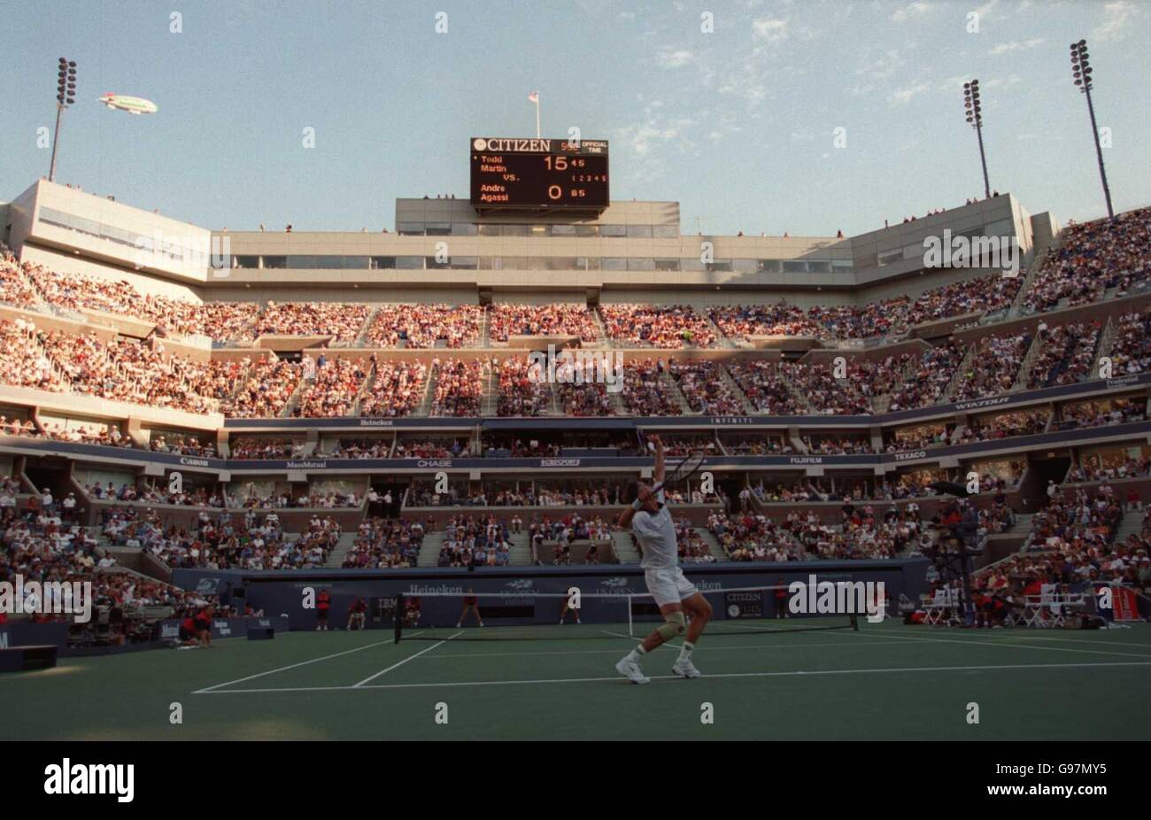 Tennis us open mens simple finale andre agassi todd martin Banque de ...