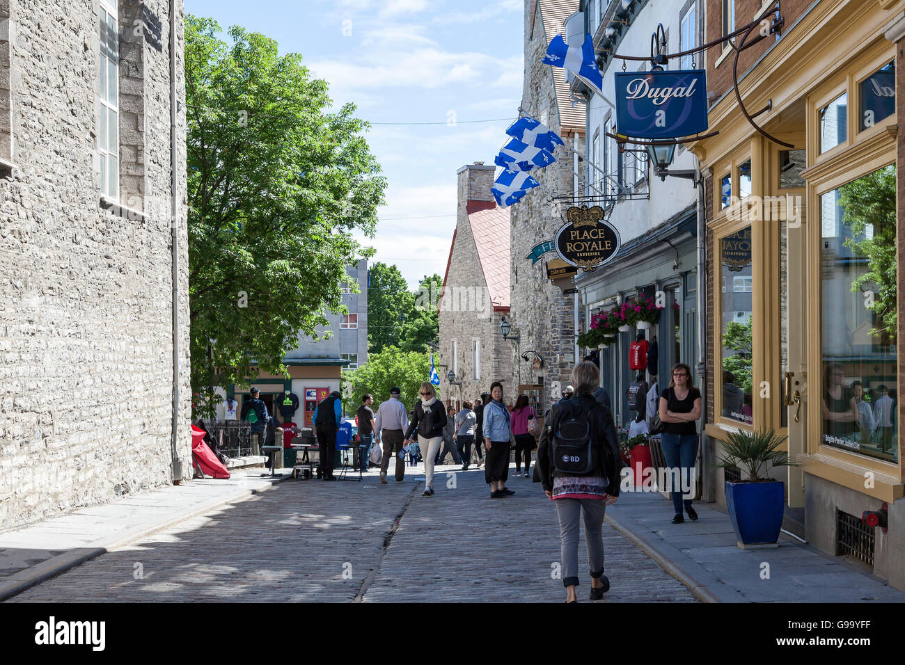 Vieille ville de Québec, Canada. Les rues sont généralement étroites et ...
