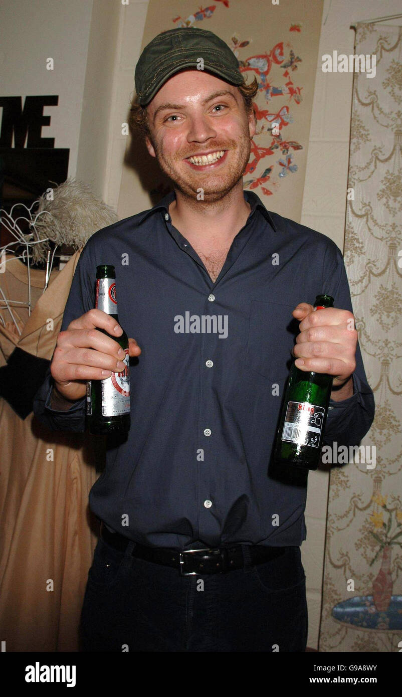 Jonny Buckland, membre de Coldplay, lors de la fête de lancement du ...