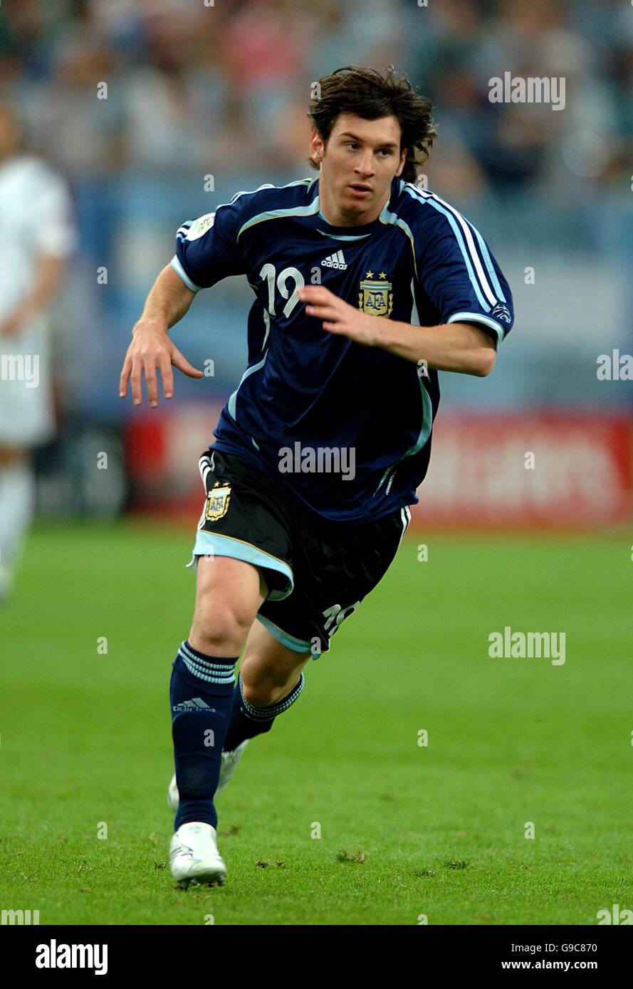 Lionel messi argentine 2006 Banque de photographies et d’images à haute ...