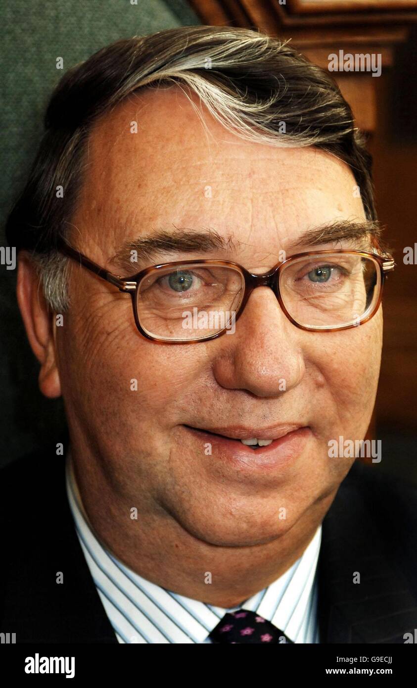 Le juge principal de district Timothy Workman siège dans son bureau au ...