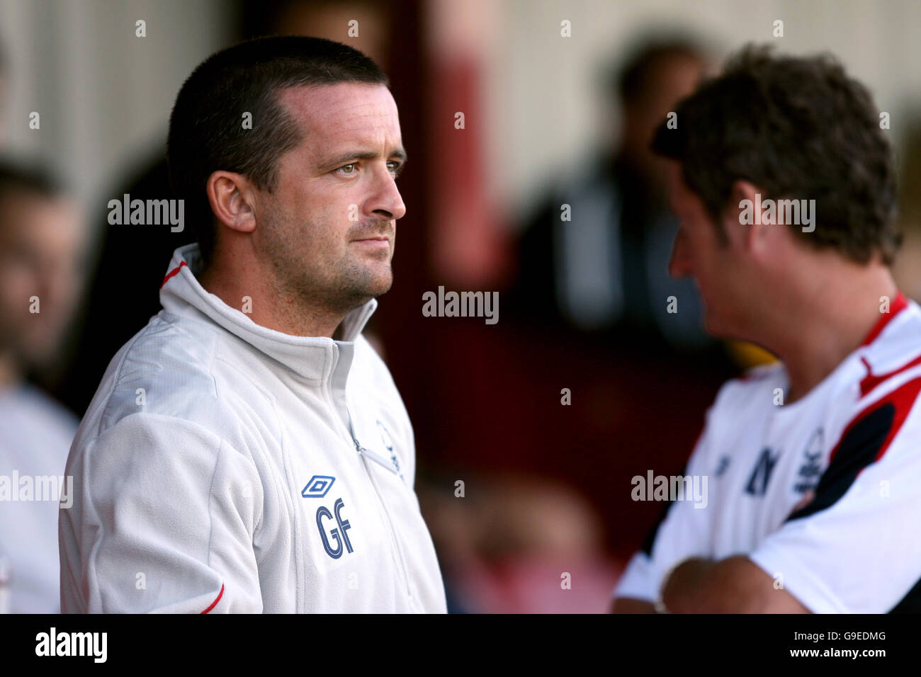 Nottingham forest physio gary fleming Banque de photographies et d ...