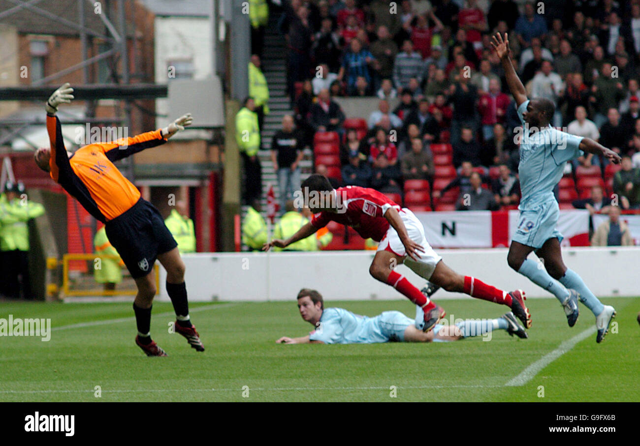 Nottingham forests jack lester marque contre chesterfield Banque de ...