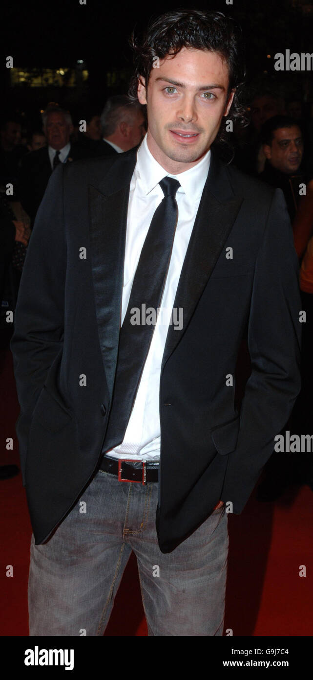 L'acteur david leon à la place leicester Banque de photographies et d ...