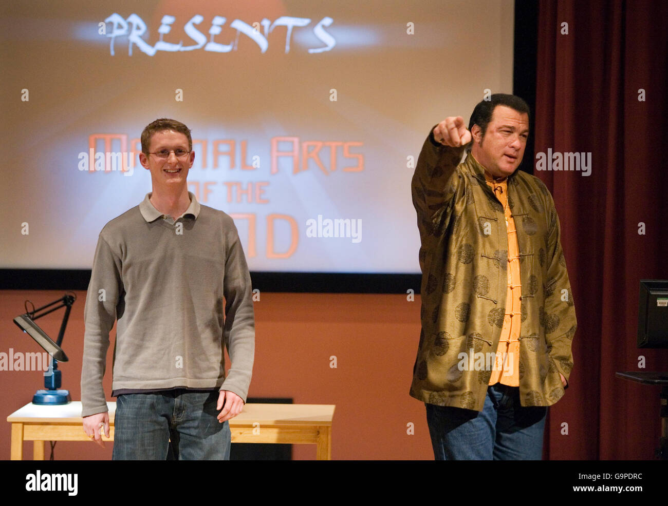 Steven seagal films vendredi soir projet Banque de photographies et d ...