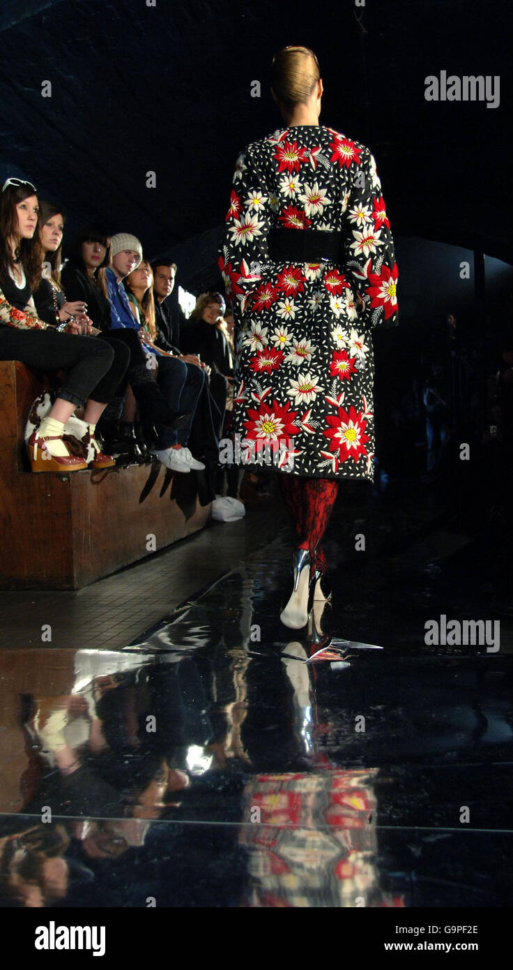 Clara molden Banque de photographies et d’images à haute résolution - Alamy