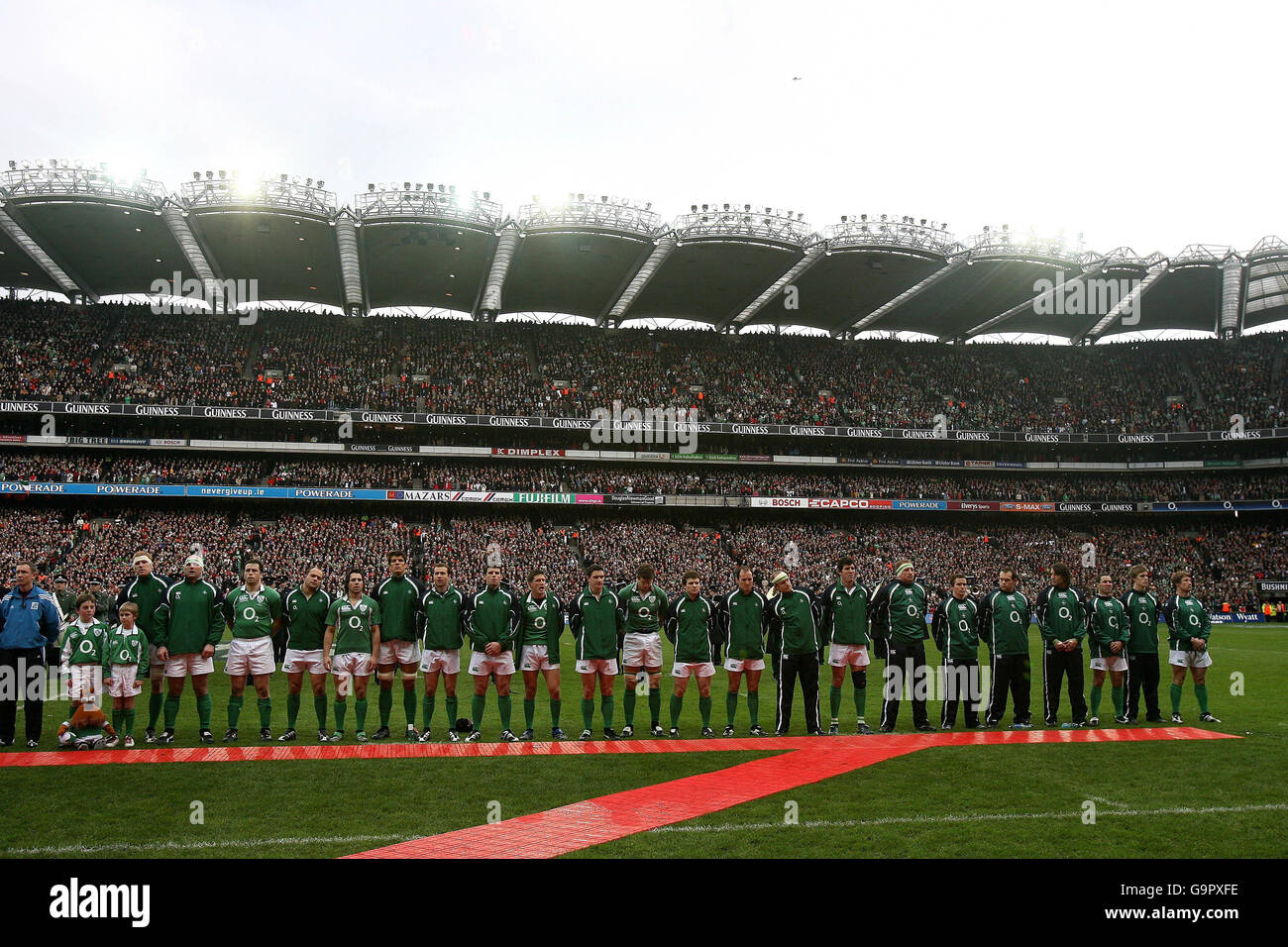 L'Irlande s'est mise en file pour le premier match RBS 6 Nations à ...