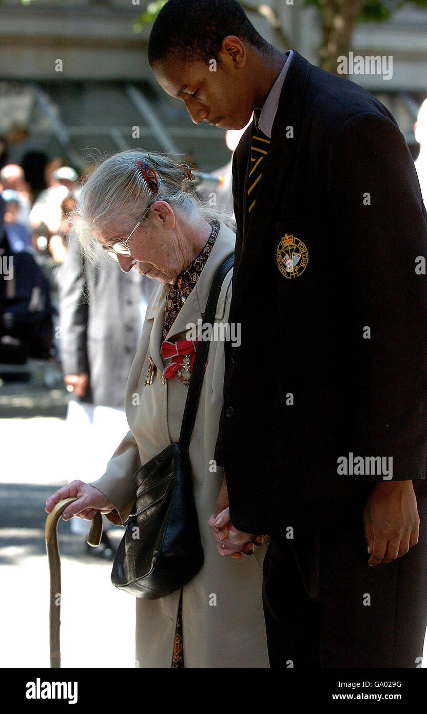 Madame joyce Banque de photographies et d’images à haute résolution - Alamy
