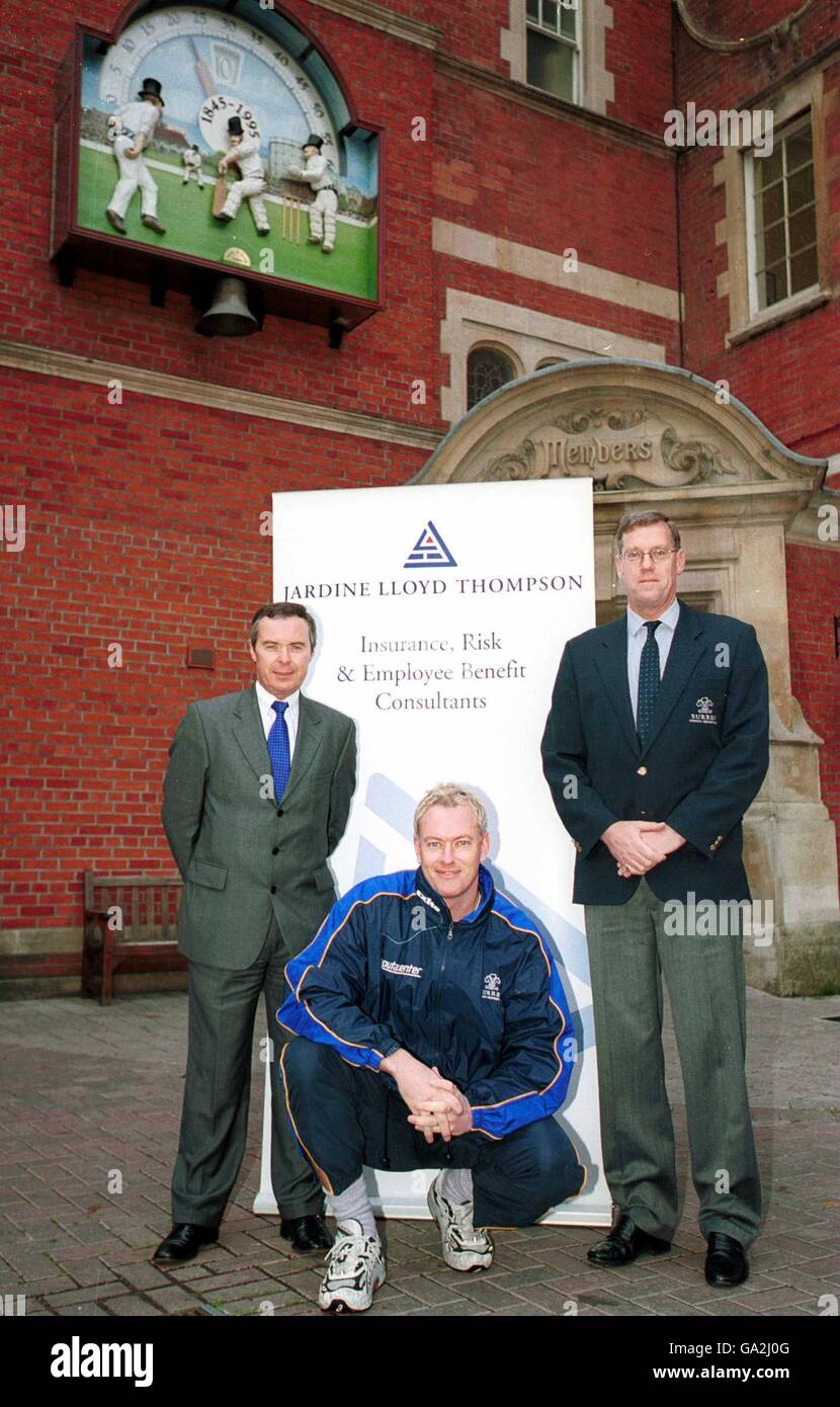 Paul Sheldon (à droite), PDG du Surrey County Cricket Club, et Duncan ...