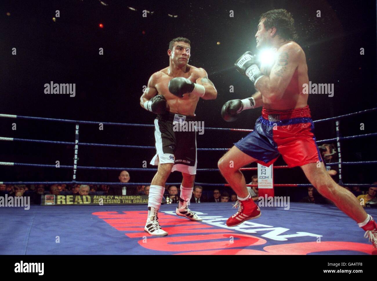 Robin reid v julio cesar vasquez Banque de photographies et d’images à ...