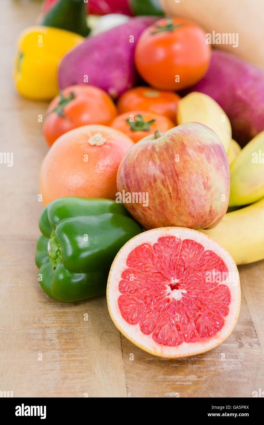 Nature morte fruits legumes Banque de photographies et d’images à haute résolution - Alamy