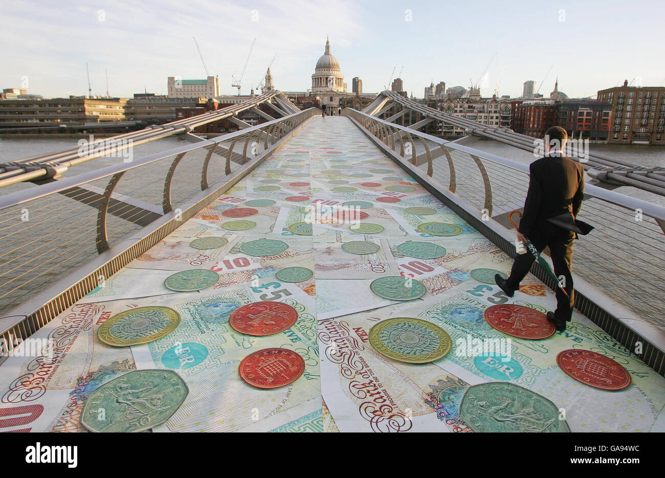 Lancement de mastercard paypass Banque de photographies et d’images à ...