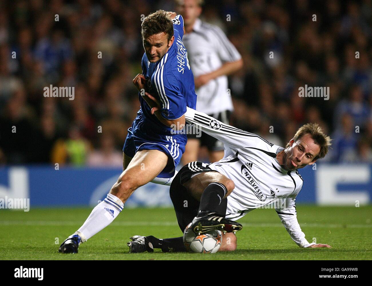 Chelseas andriy shevchenko rosenborgs christer basma bataille pour le ...