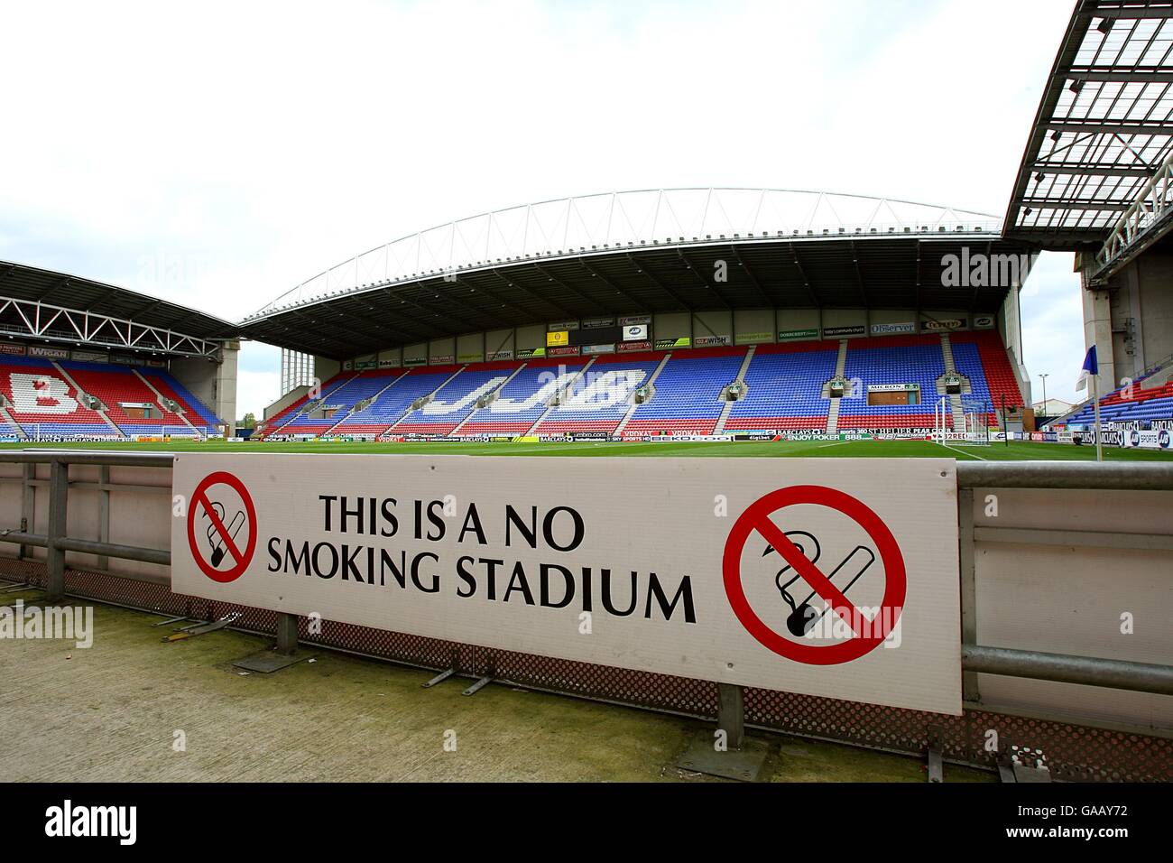 Le stade jjb domicile de wigan athletic Banque de photographies et d ...