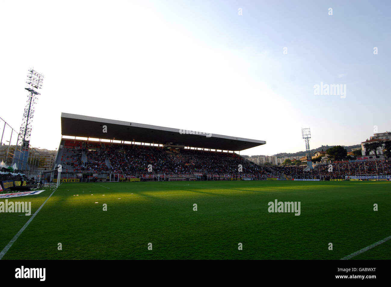 Stade municipal du ray Banque de photographies et d’images à haute ...