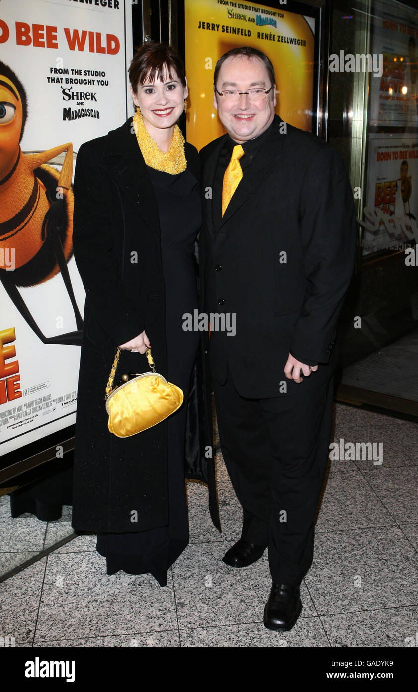 Simon Smith arrive pour la première britannique de Bee Movie à Empire à ...