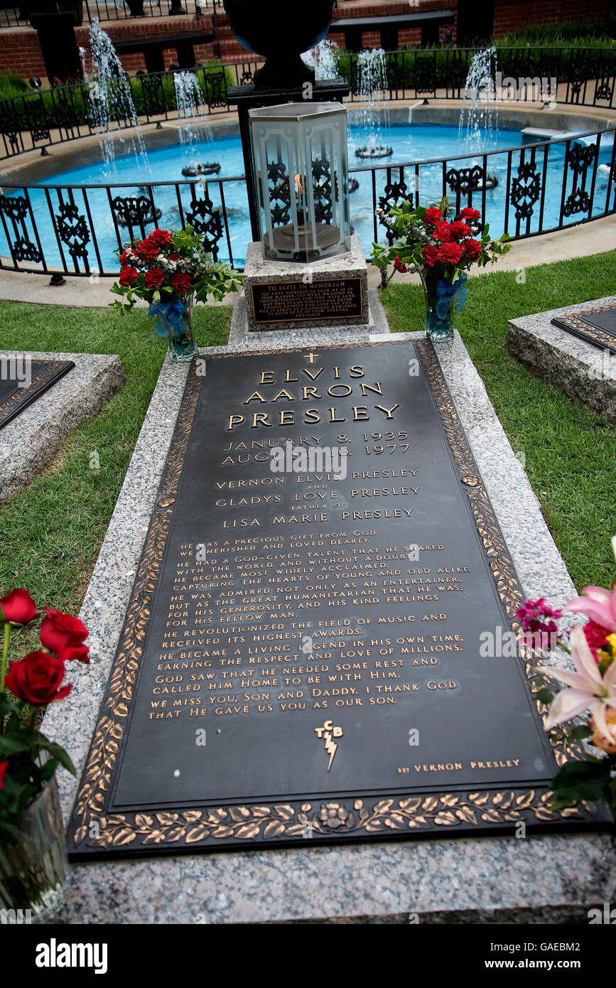 Elvis presley graceland mansion Banque de photographies et d’images à ...