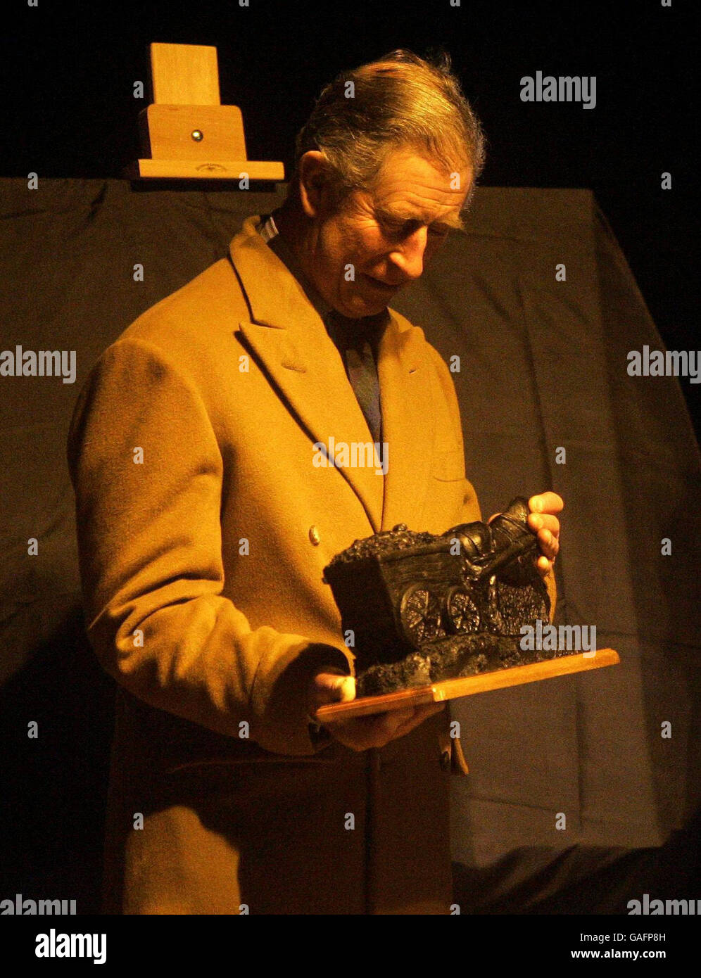 Le prince charles ouvre une ancienne mine de charbon Banque de ...