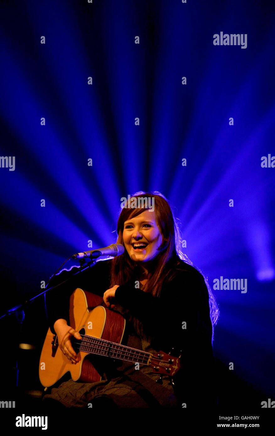 Adele en concert Banque de photographies et d’images à haute résolution ...
