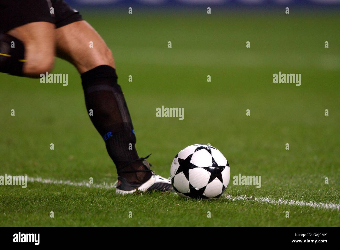 Inter milan goalkeeper francesco toldo Banque de photographies et d’images à haute résolution ...