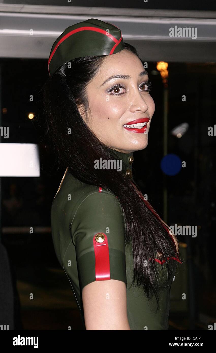 Sofia Hayat arrive pour la première du film Royal de l'autre Boleyn ...