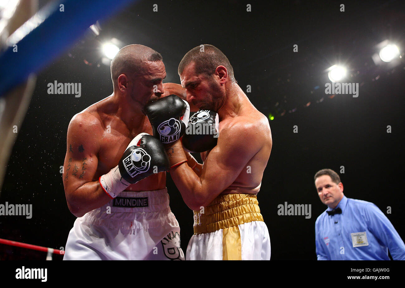Boxe anthony mundine nader hamdan wba titre des super moyens Banque de photographies et d’images ...
