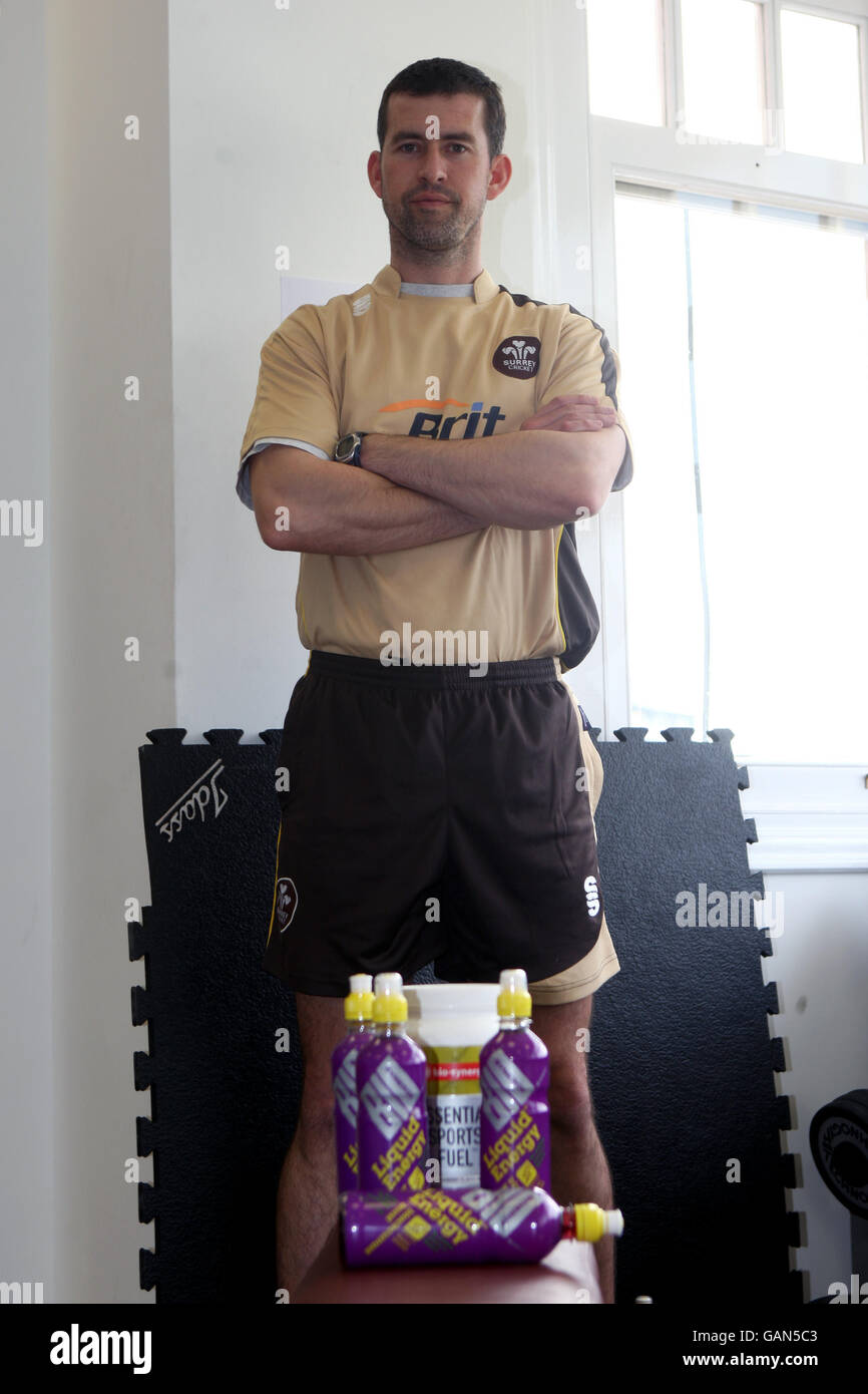 Coach fitness surrey matt church avec un produit de bio synergie Banque ...