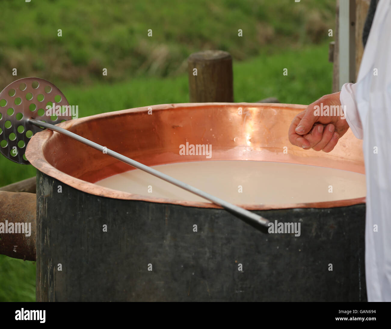 Tester chaleur lait Banque de photographies et d’images à haute ...