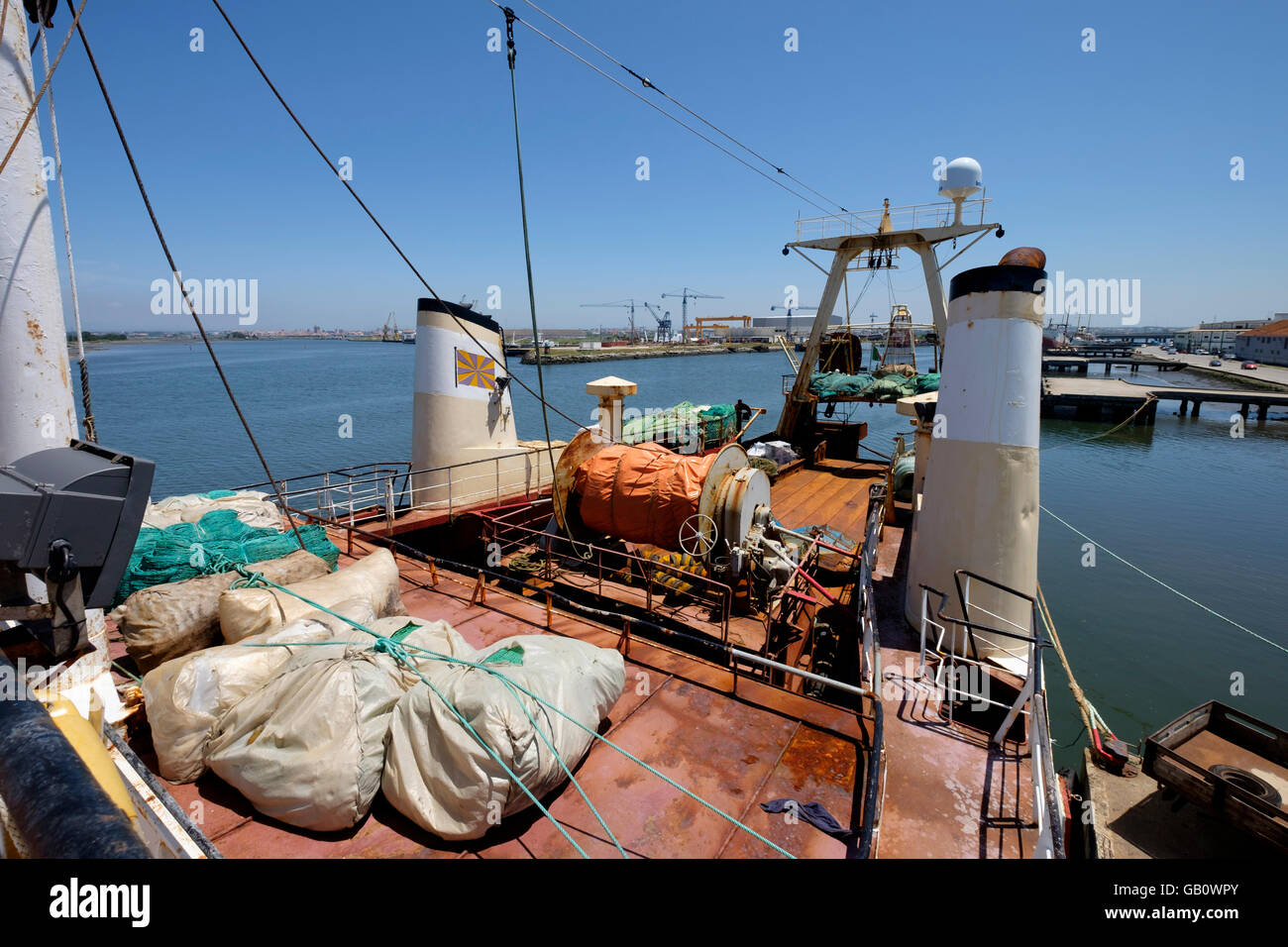 Pont d'un navire Bacalhoeiro, un type de bateau de pêche portugais ...