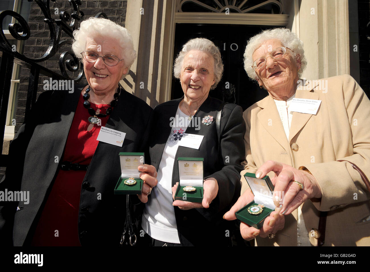 Anciennes filles de la terre Banque de photographies et d’images à ...